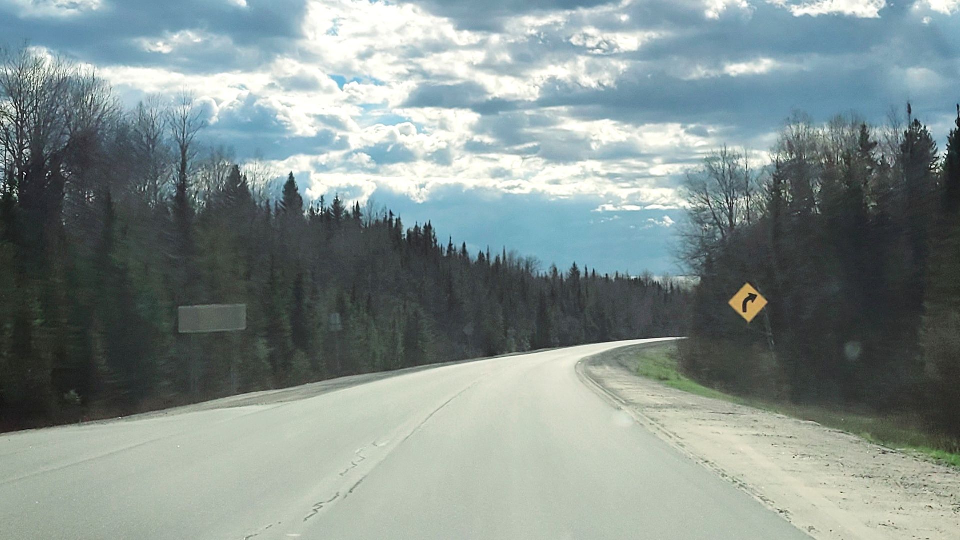Travaux de marquage sur la route 113 : circulation déviée à Lebel-sur ...